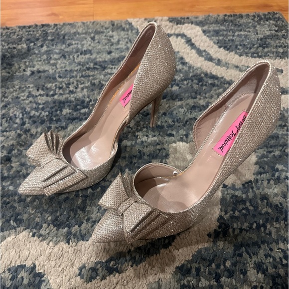 Betsey Johnson | Shoes | Betsy Johnson Prince Gold Dorsay Pumps | Poshmark